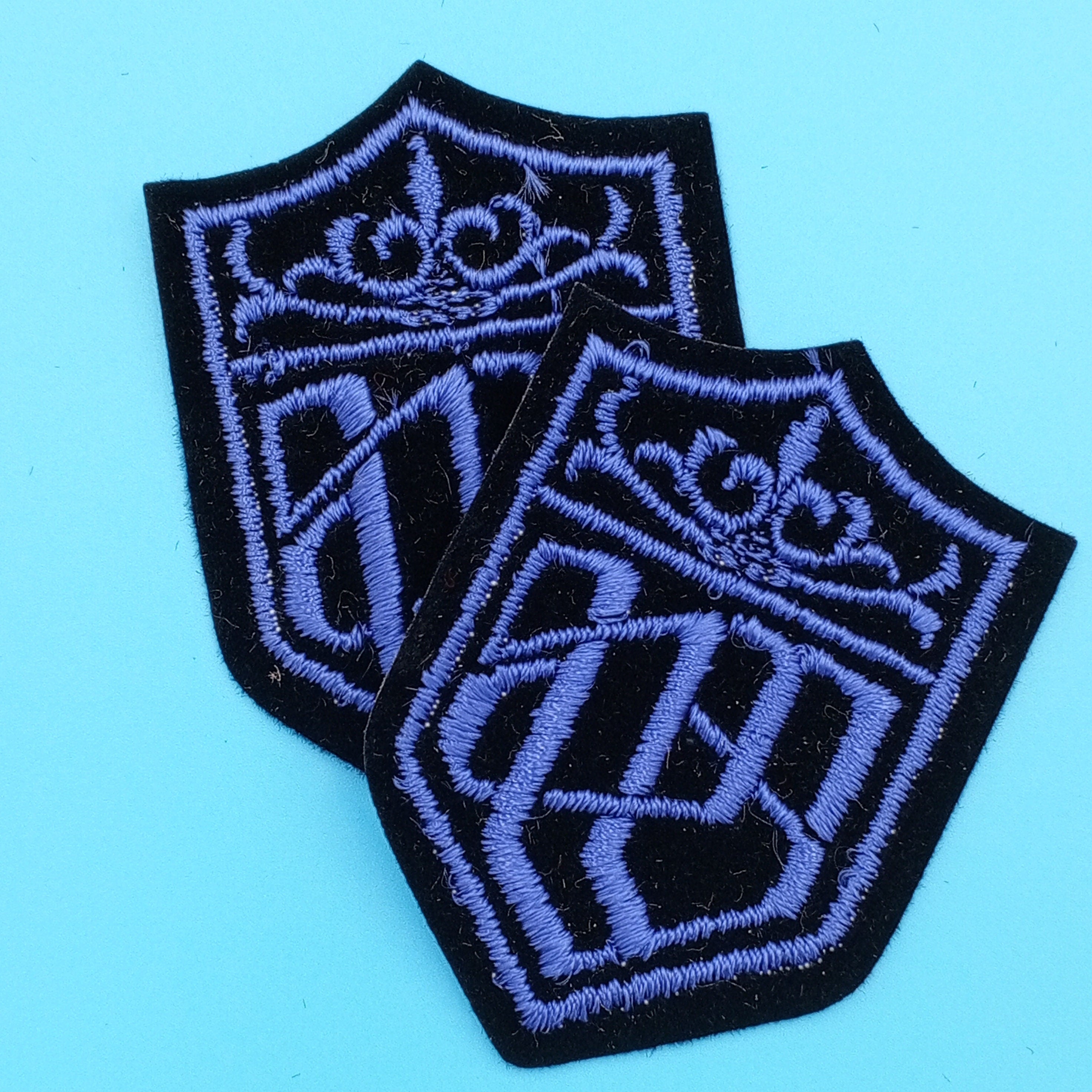 VINTAGE Badge Patches black Blue Embroidered Patch Iron on Appliques ...